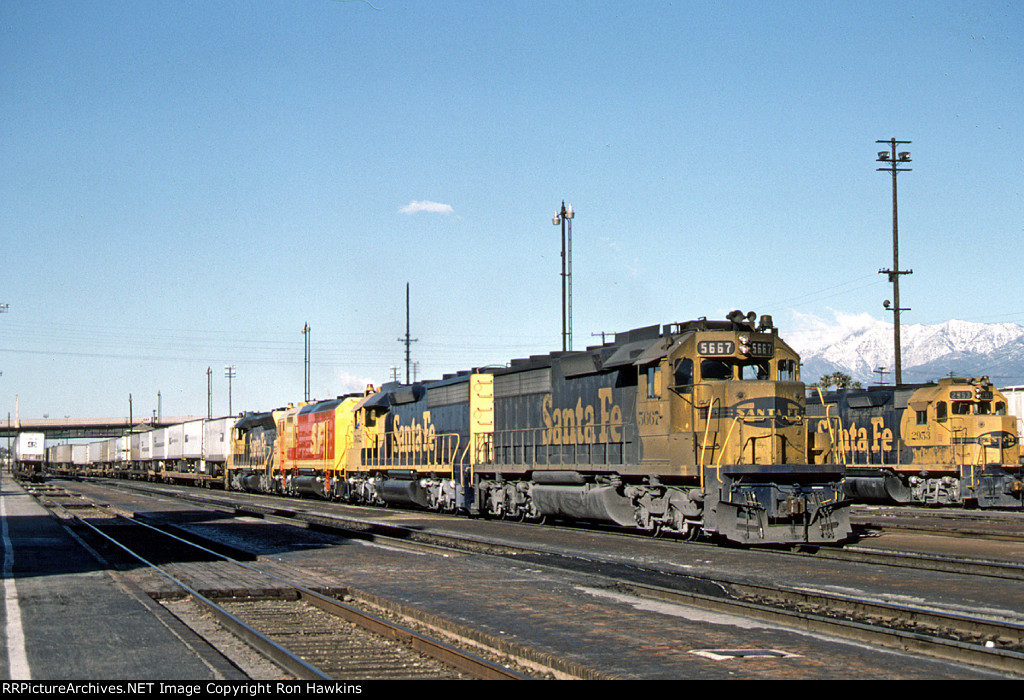 ATSF 5667